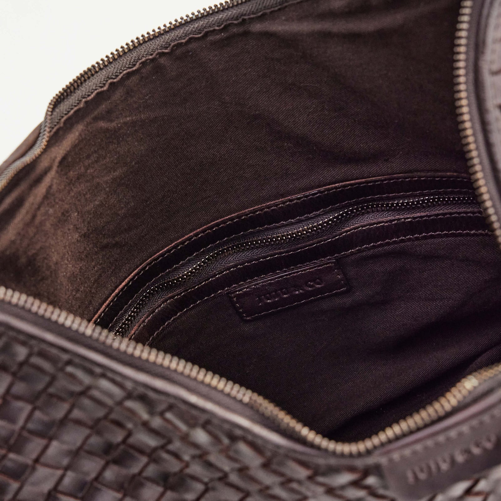 Juju & Co. | Leather Basque Slouchy | Chocolate